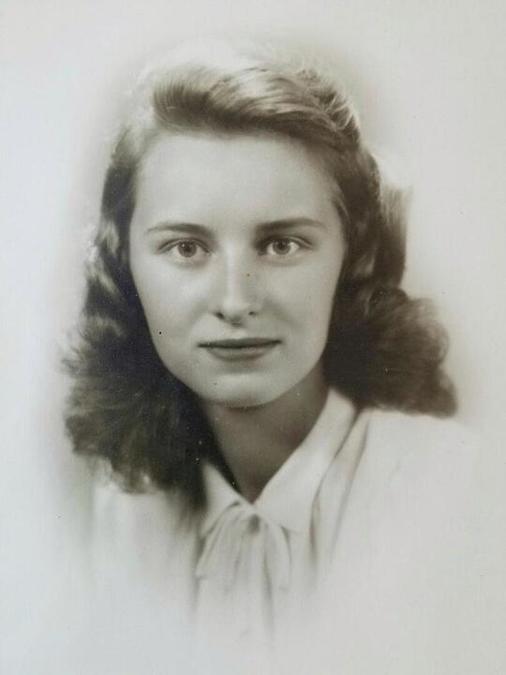 Elizabeth Thomas Obituary - Simsbury, CT | Vincent Funeral Home